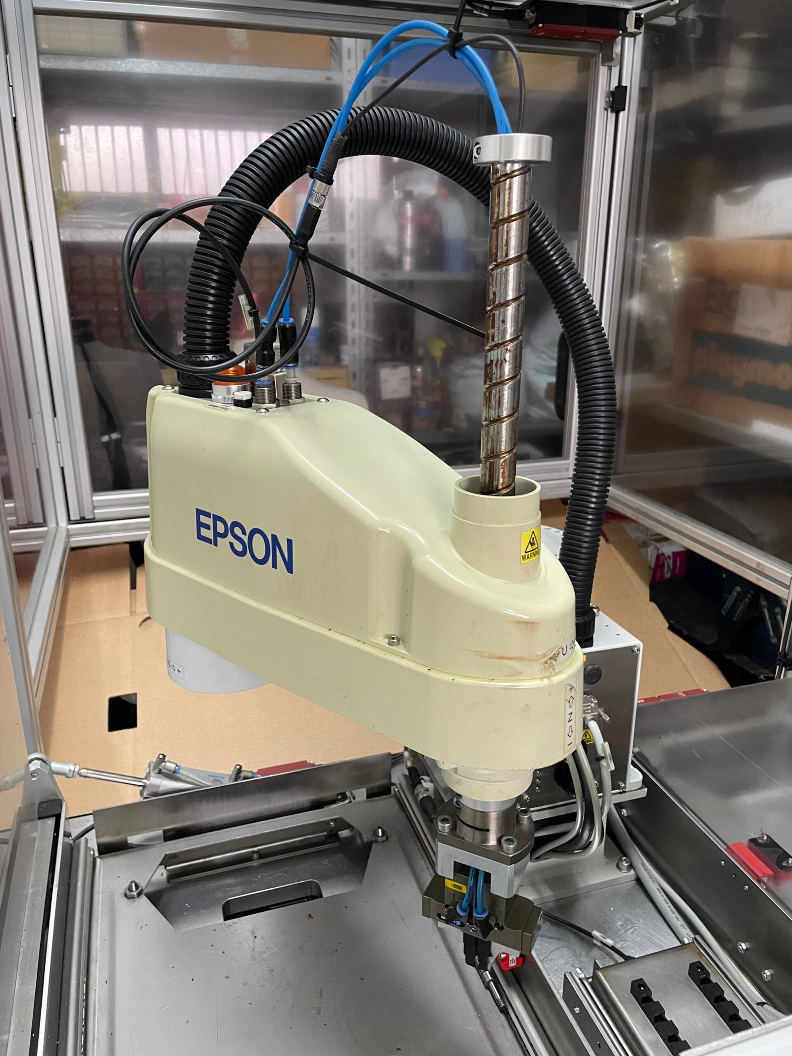 PICK & PLACE ROBOT SCARA EPSON | hmfingenieria.com